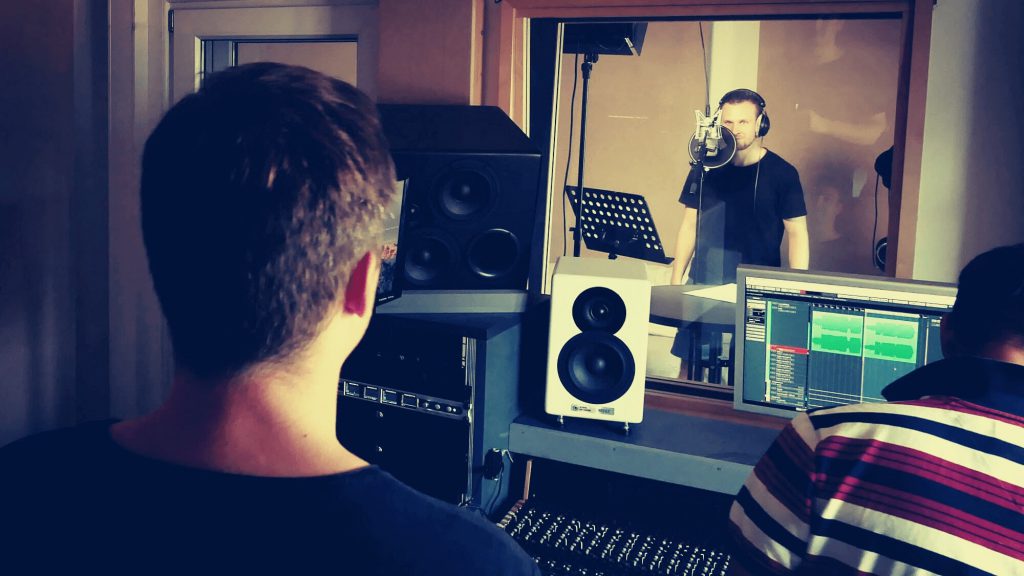 Tonstudio in Regensburg - Werde zum Star des JGA mit eigenem Song!🎤